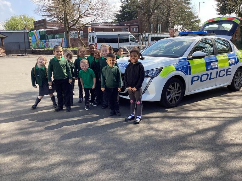 Hawthorn Primary School - A visit from PC Amy and PC David...